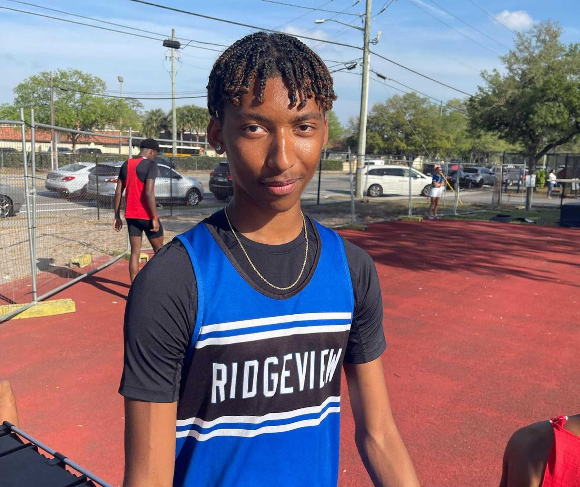 Ridgeview Track Star T’Vario Willis Soars to New Heights - ITG Next