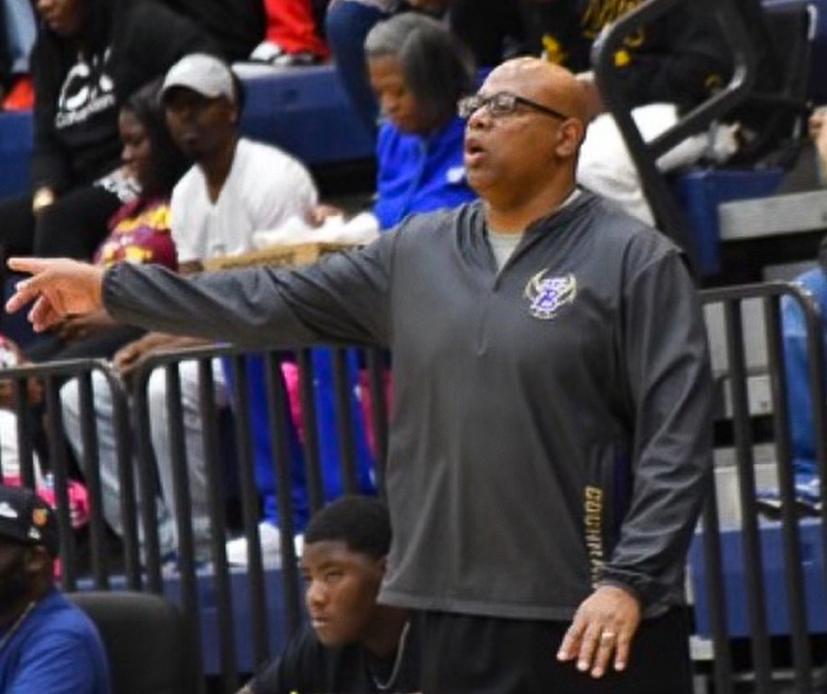 4 Questions With Bainbridge Boys Basketball Coach Kelvin Cochran - ITG Next