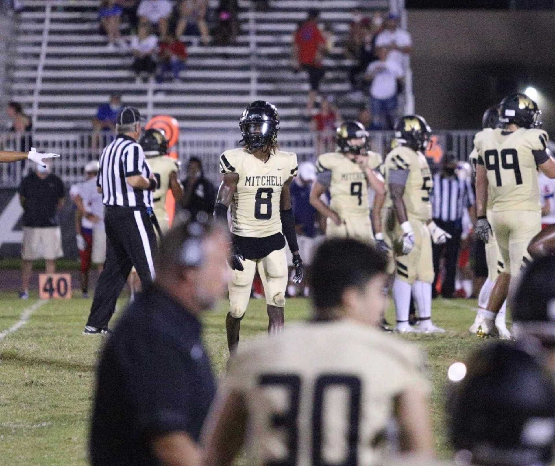 Wide Receiver Elijah Hadley Takes on Position of Defensive Back for ...